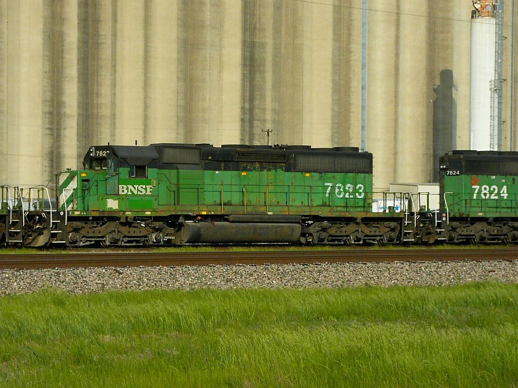 BNSF 7823